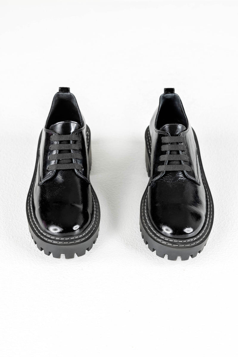 Leather lace-up shoes– The Musk